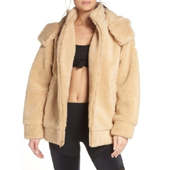 ALO Yoga | Jackets & Coats | Alo Yoga Norte Sherpa Oversized Jacket ...
